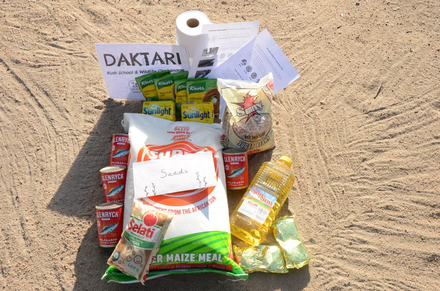 500 food parcels delivered! - DAKTARI Bush School
